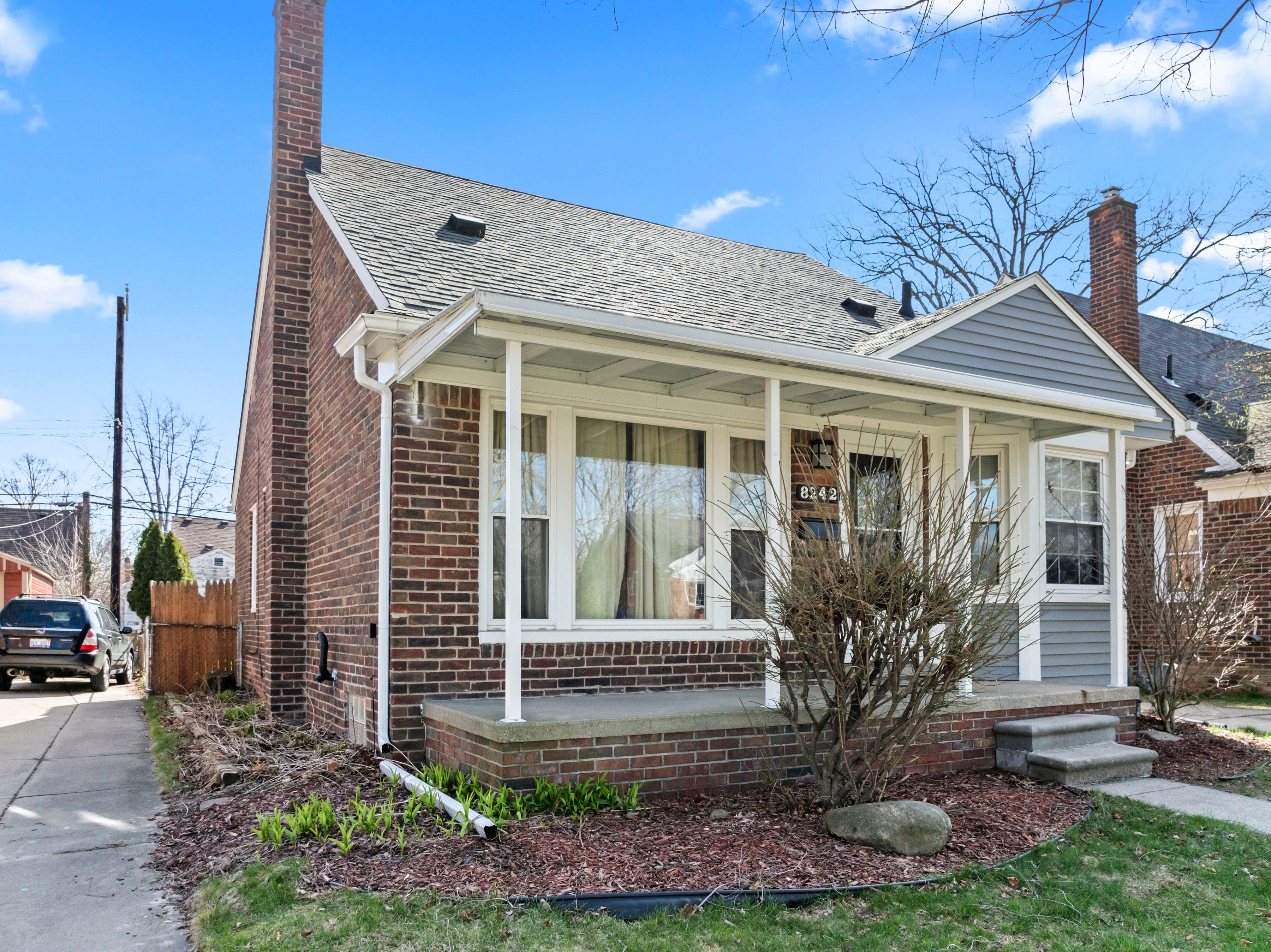 Dearborn Heights Real Estate | Find Houses & Homes for Sale in Dearborn Heights, MI