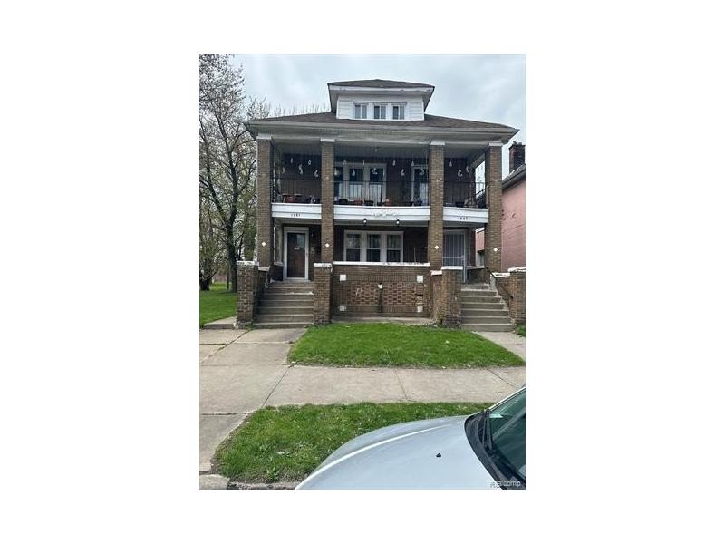 CENTURY 21 Real Estate Property