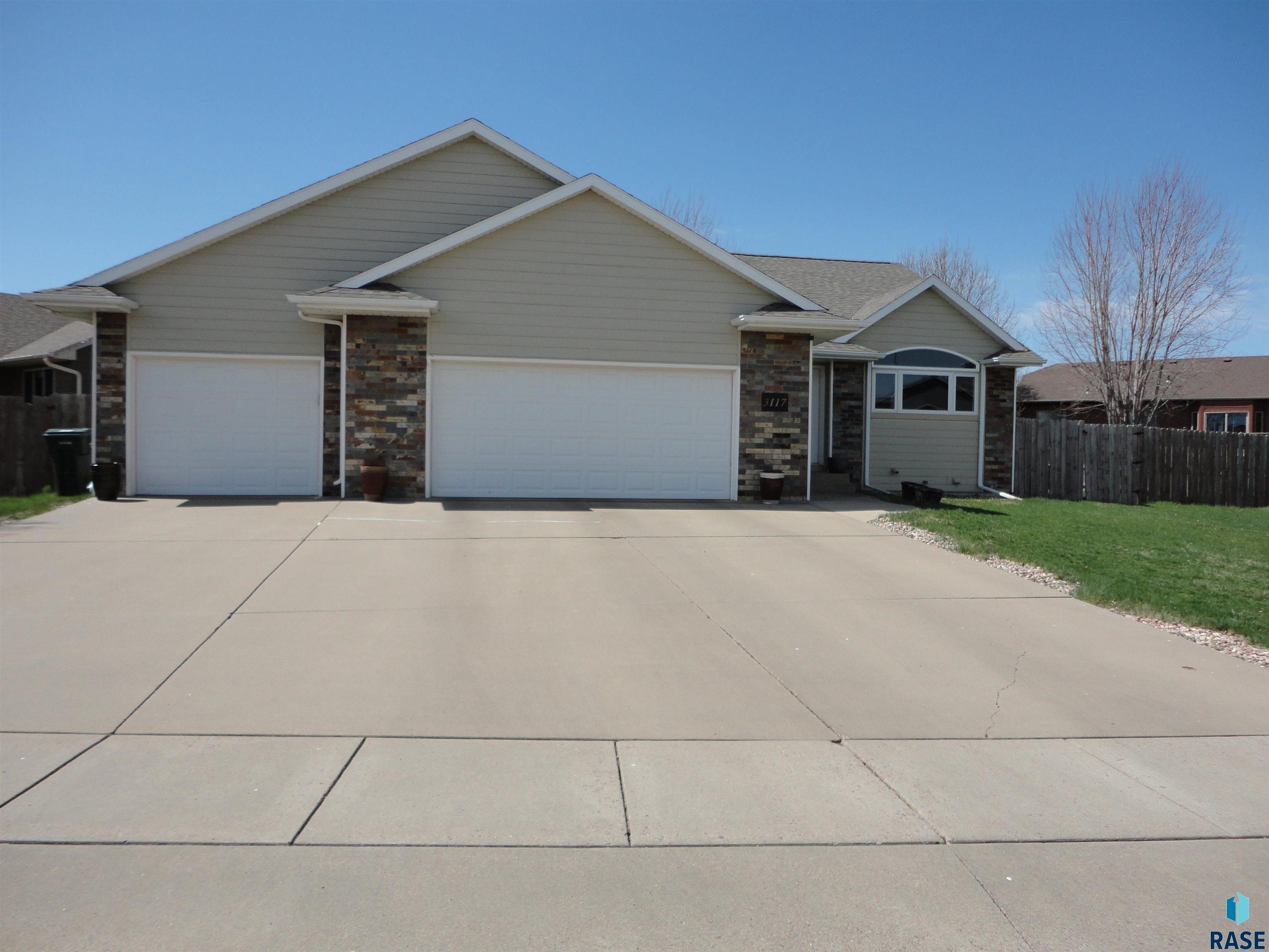 3117 S Harmony Ct, Sioux Falls, SD 57110 - MLS# 22403567 | CENTURY 21 3117 S Harmony Ct, Sioux Falls, SD 57110 - MLS# 22403567 | CENTURY 21
