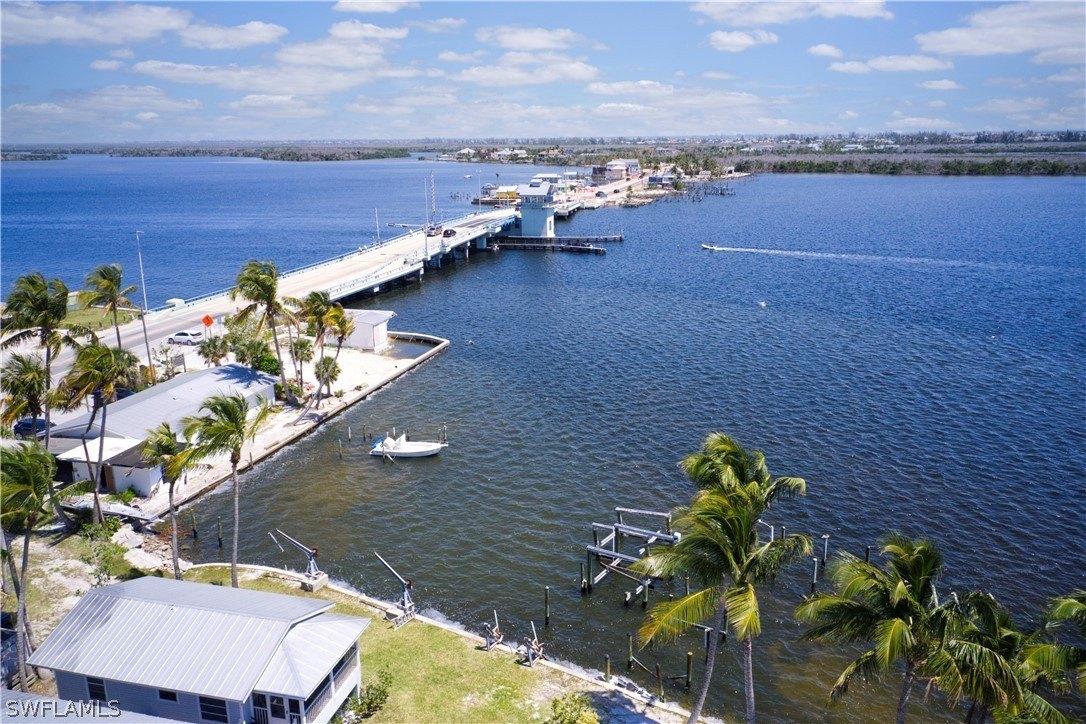 11250 Porpoise Point Road S 8, Matlacha, FL 33993 - MLS# 224035647 | CENTURY 21