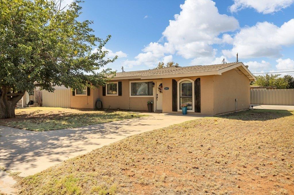 1313 Doran St, Andrews, TX 79714 - MLS# 163756 | CENTURY 21