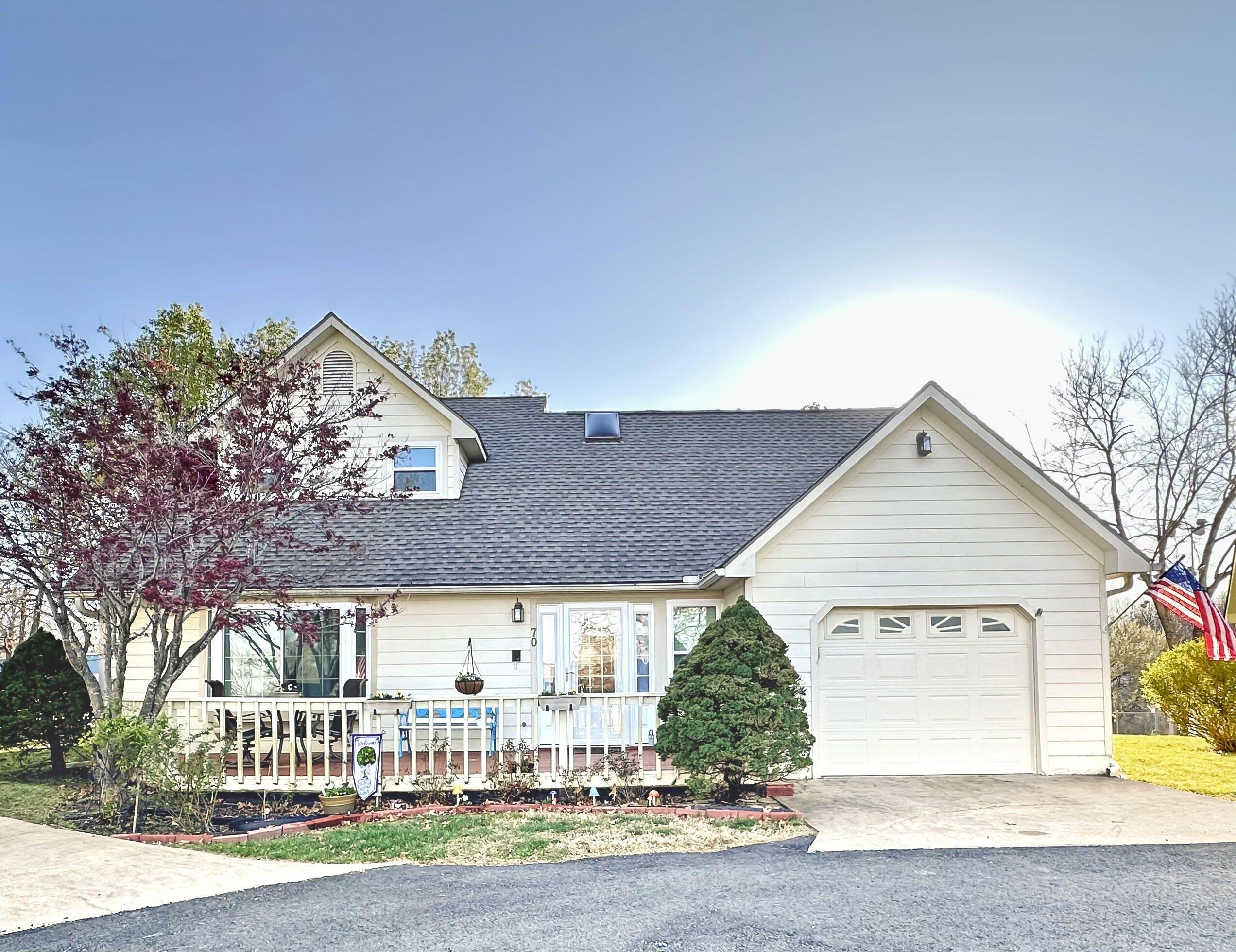 31990 S 624 Place, Grove, OK 74344 - MLS# 24-525 | CENTURY 21