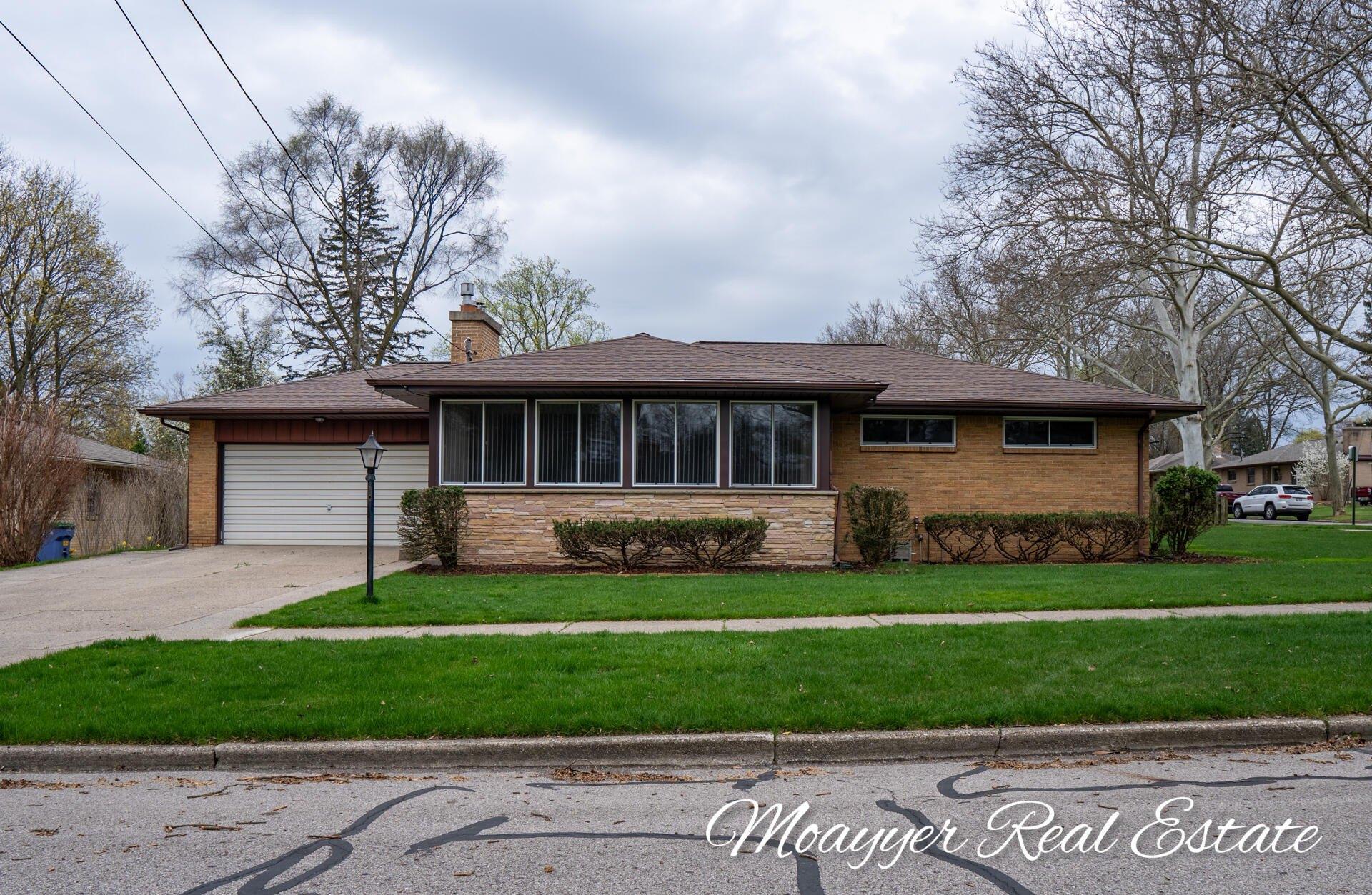 1340 Pine Grove Street NW, Grand Rapids, MI 49504 - MLS# 24018671 | CENTURY 21