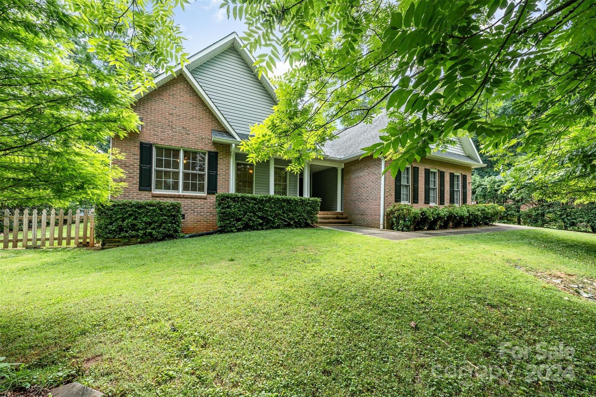 708 1st Avenue N, Conover, NC 28613 - MLS# 4142921 | CENTURY 21